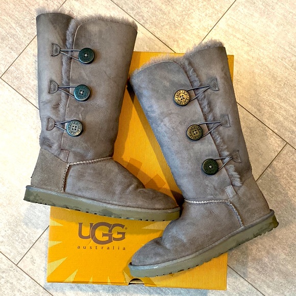 UGG | Shoes | Ugg Womens Bailey Button Triplet Boot Size 9 | Poshmark
